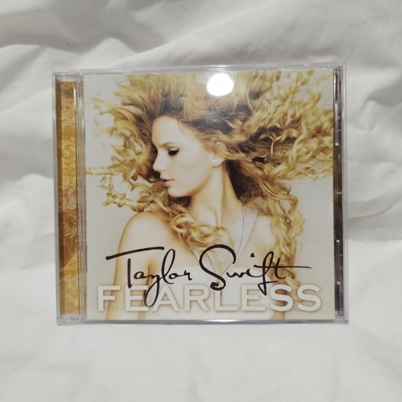 Taylor Swift | Media | 208 Taylor Swift Fearless Cd | Poshmark